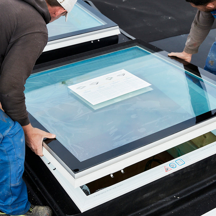 Remplacer une coupole par une fenêtre de toit plat – Skylux